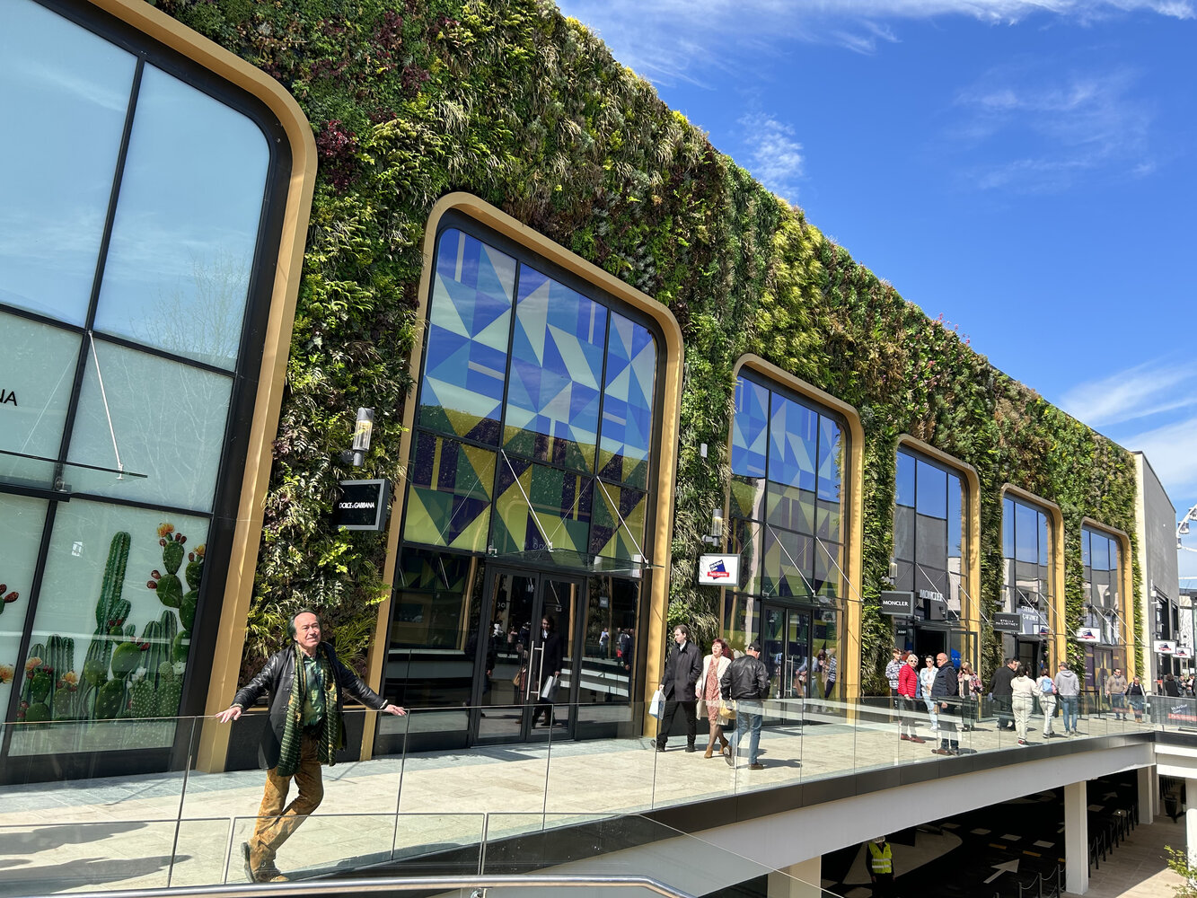 McArthurGlen Paris Giverny | Vertical Garden Patrick Blanc